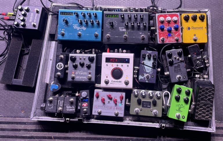 10 Pro Guitar Worship Pedalboards You Need To See